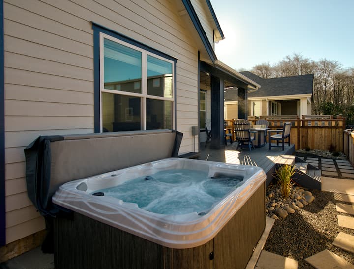 Welcome To Your Ultimate Getaway, Burl By The Bay! - Ocean Shores, WA