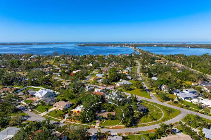 Cozy Home W/putting Green&hot Tub Minutes To Ami - Bradenton, FL
