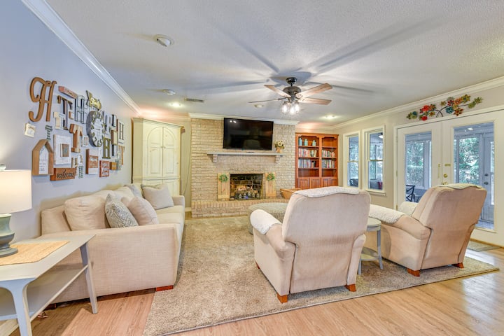 Spacious Home W/ Hot Tub In Fort Walton Beach! - Fort Walton Beach, FL