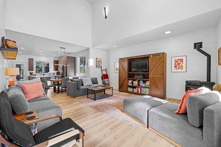 Sharlie's Chateau-modern Home By Golf, Park, Lake - Ponderosa State Park, McCall