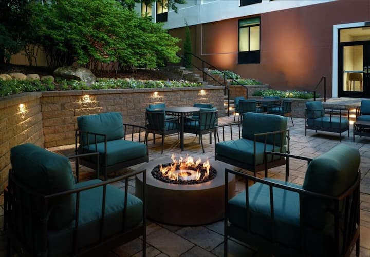 Atlanta Charm | Sightseeing. Restaurant - Atlanta, GA