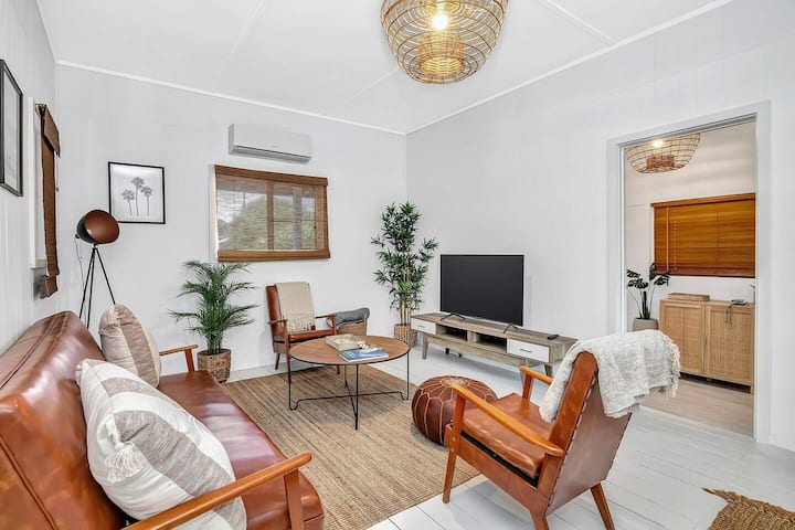 Driftwood Beach House: A Cosy Coastal Cottage - Aldinga