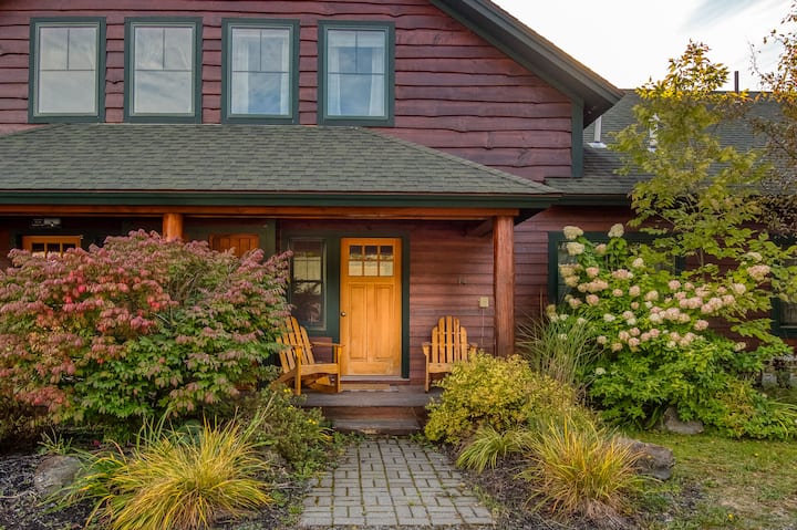 Lodges 14 - Beautiful Condo With Lake Views! - Rangeley, ME