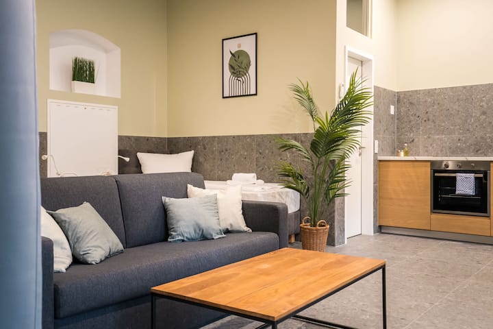 Modern Living In Friedrichshain - Berlin