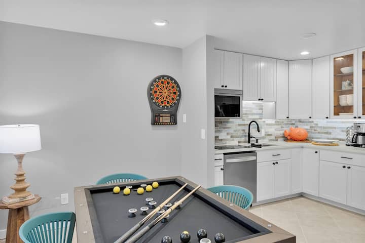 Reel Hip– Heated Pool, Boat Slip, Heat, King Bed - Key Colony Beach