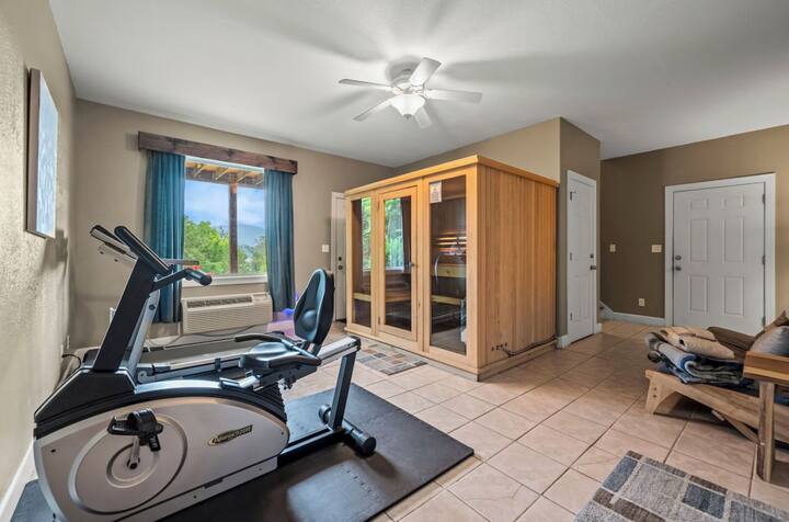 Cozy 3br Lakefront Retreat W/ Sauna! - Douglas Lake, TN