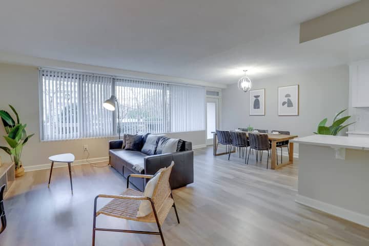 Business-friendly Apartment In Crystal City - Arlington, VA