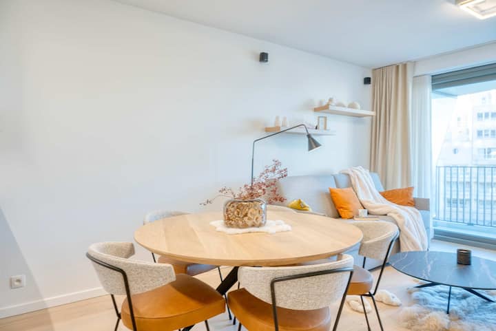 Cozy 6-person Getaway Near The Beach In Oostende - Bredene
