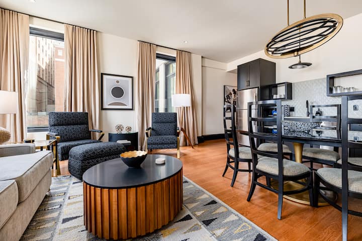 Large 4br For 14 In Prime Location | The Mayfair - La Nouvelle-Orléans, LA