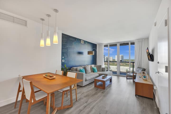 Stylish 2 Bdr Condo Resort Near Beach 1210 - Sunny Isles Beach, FL
