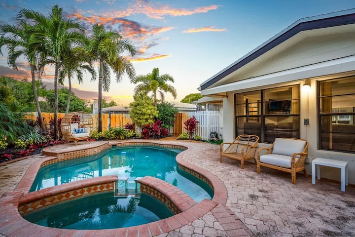 Tropical Getaway | Pool & Patio Retreat - Fort Lauderdale