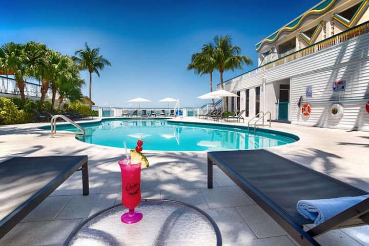 Relaxation And Comfort At North Bay Village Miami - Miami, FL