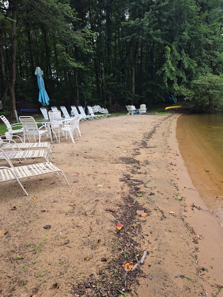 3br Lakefront Lake Anna|deck|beach|pet Friendly - Lake Anna, VA