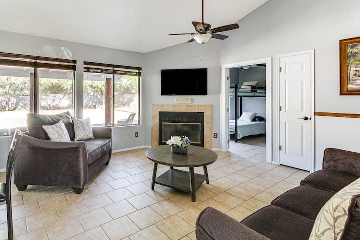 8 Mi To Linda Vista Trail: Tucson Home W/ Patio - Marana, AZ