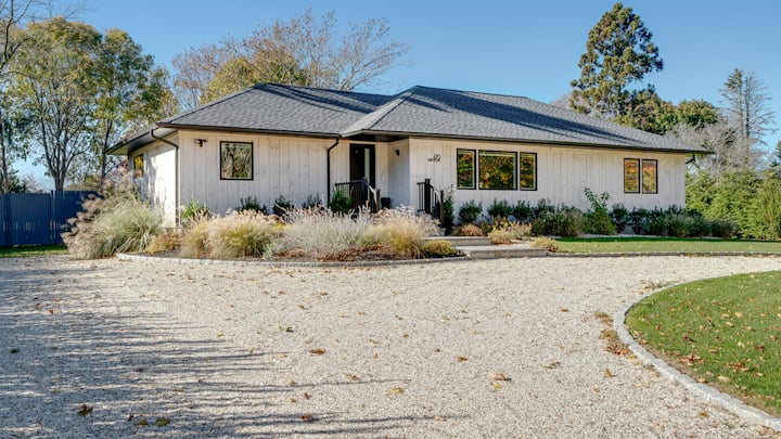 3br/2.5ba: Outdoor Shower, Close To Wineries - Bedell Cellars, Cutchogue