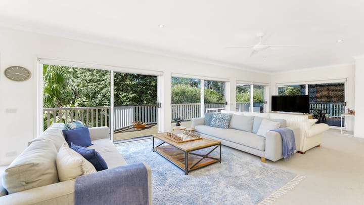Lakeside Relax | Pet Friendly, Wifi | Accom Holida - Avoca Beach