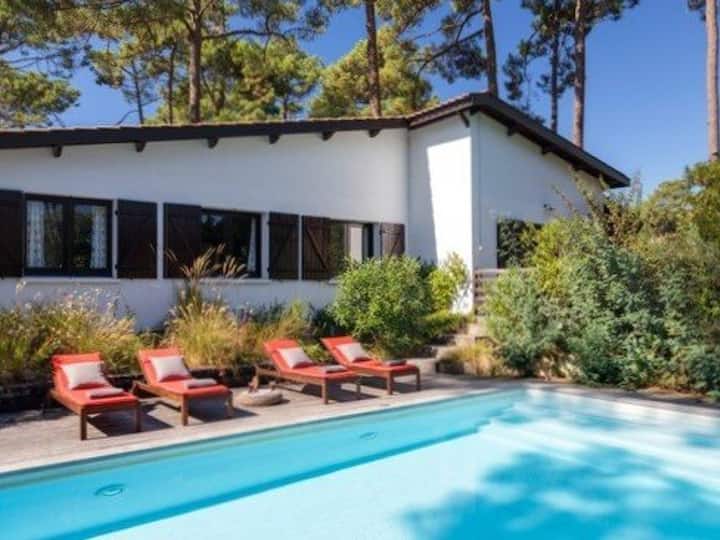 Villa Paisible Avec Piscine Chauffée Et Wi-fi - Bassin d'Arcachon