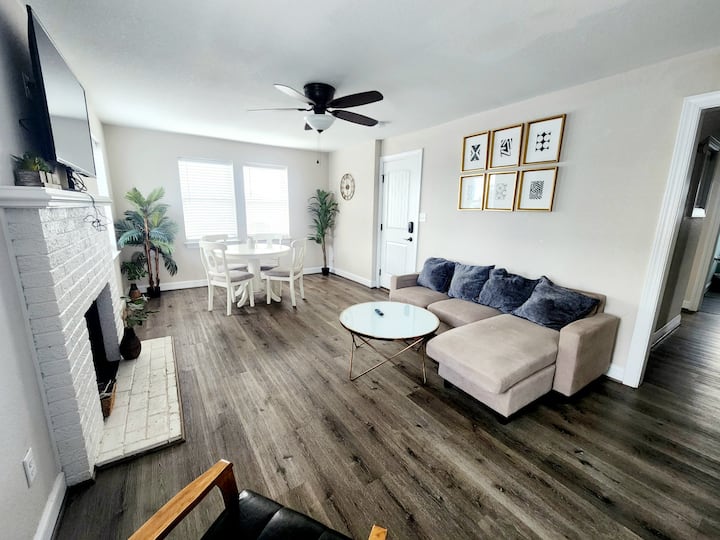 1 Block From Beach | Dog Friendly | Boardwalk - 버지니아비치