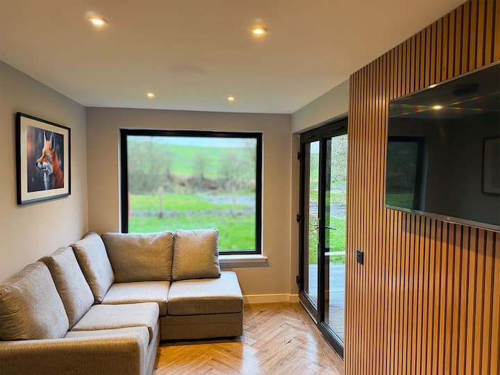 The Fox Lodge - Deluxe 1 Bedroom - Linlithgow