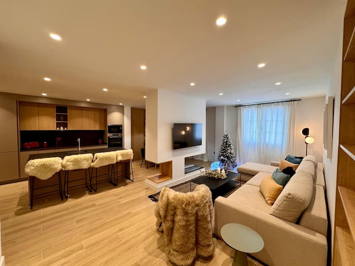 3 Bedrooms In Maribel Building With Parking - Sierra Nevada