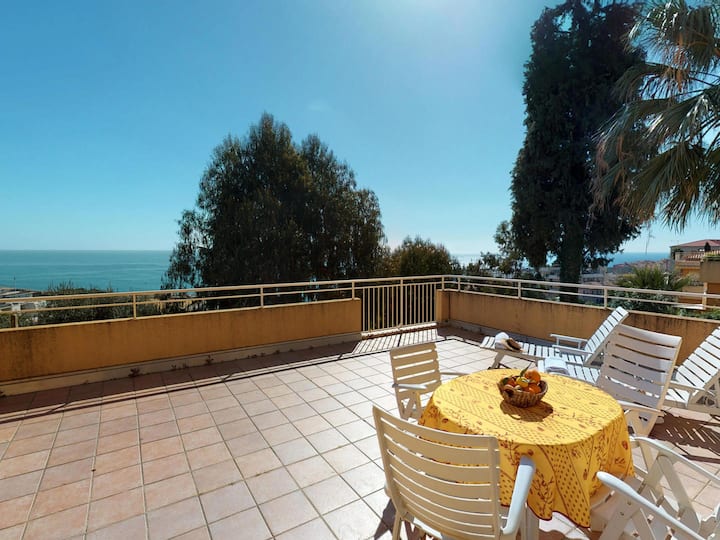 Petit 3p Avec Terrasse, Piscine Et Garage - Menton