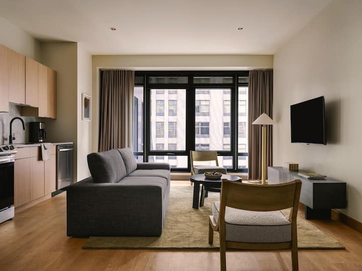 Sonder Onterie | Spacious Two-bedroom Apartment - Magnificent Mile - Chicago