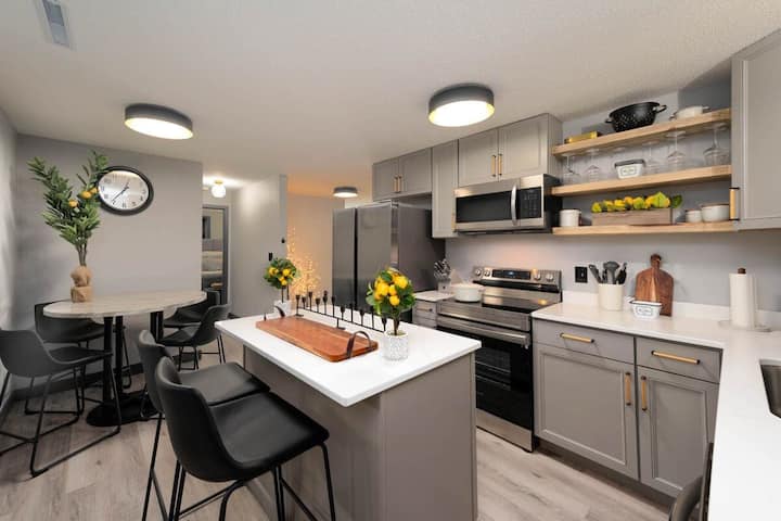 Luxury Apartment In The Heart Of Downtown Egf - Grand Forks, ND