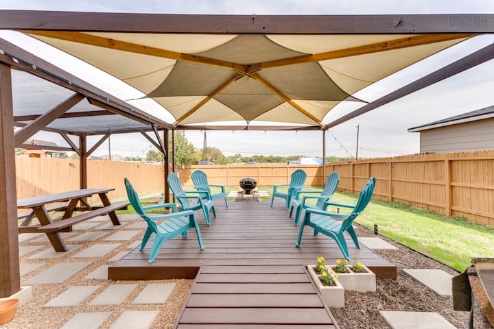 Near Hiking Trails: Home W/ Deck In San Antonio! - Stillwater Ranch - San Antonio