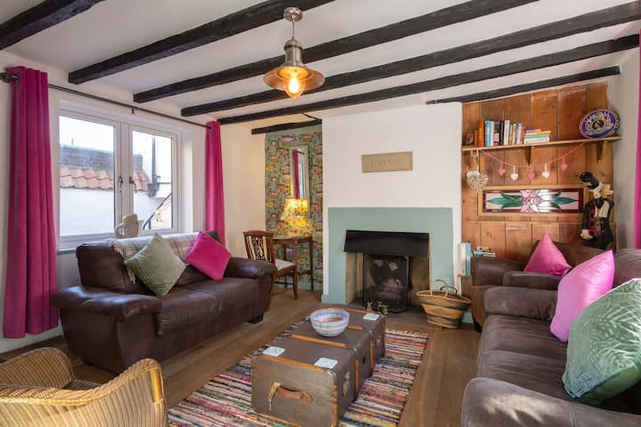 Host & Stay | Candyfloss Cottage - Whitby