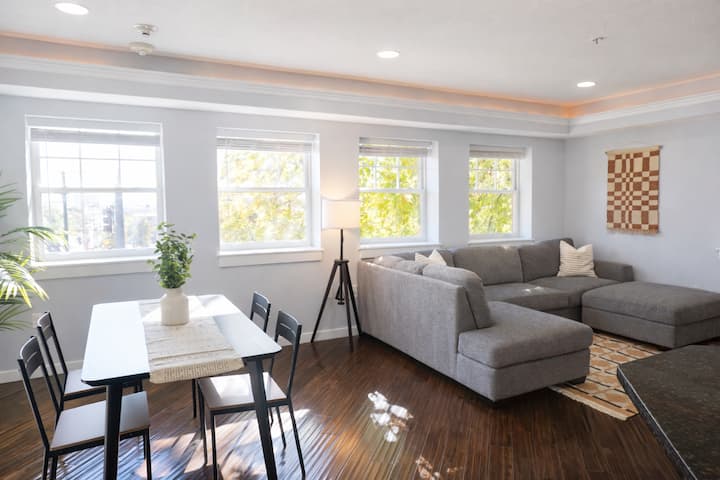 Salt Lake City Stay – Comfy 1br Near It All - Salt Lake City, UT