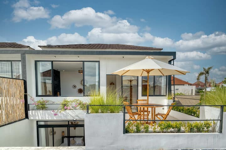 Villa Rio : 2br Brand New Villa In Kerobokan, Bali - Indonésie