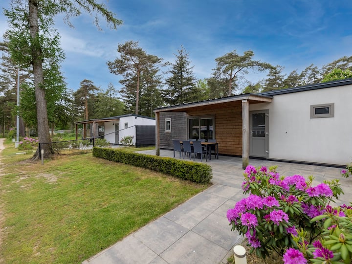 Chalet Avec Terrasse Couverte Sur Le Camping - Eersel