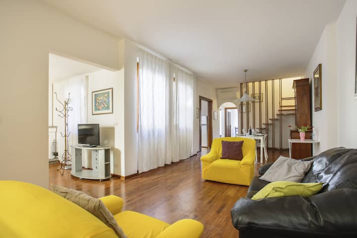Large Family Apartment In Central Florence - Florencia