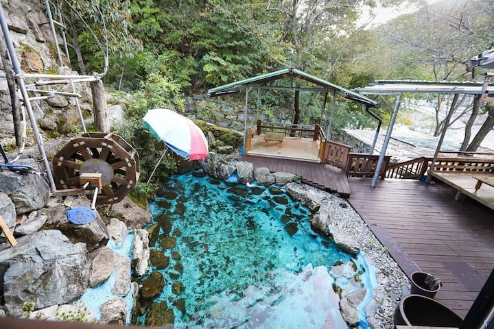 시원한 계곡과 푸른 산이 함께 어우러진 - 물금읍