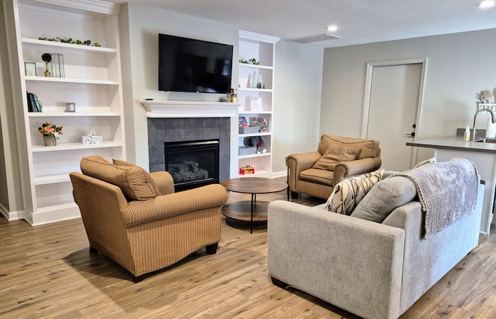 Modern Guesthouse Suite • Steps From Downtown Op - Kansas City, MO