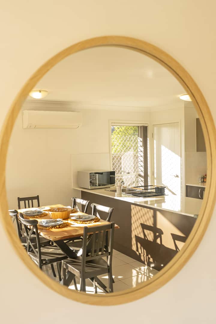 Peaceful & Spacious Family Home In Yarrabilba - Logan Village