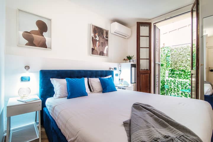 Chic 5-bed Apt Near Duomo Di Como - Como