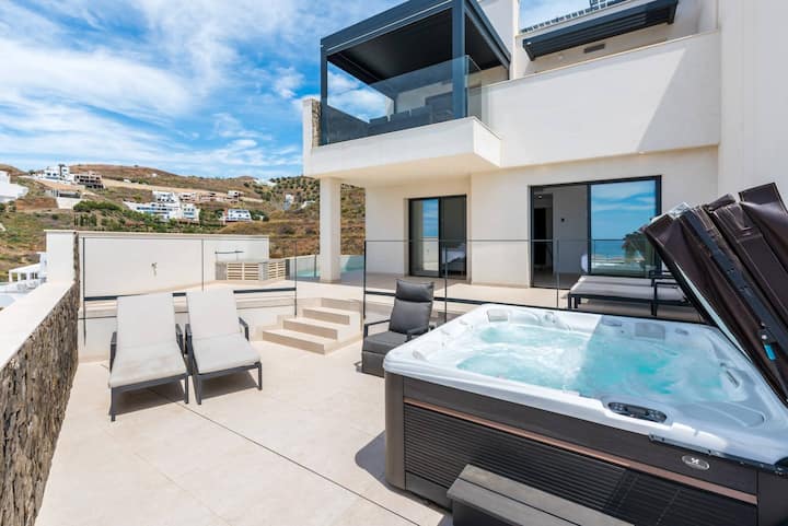 Luxury Villa With Private Pool And Hot Tub - Torrox Costa