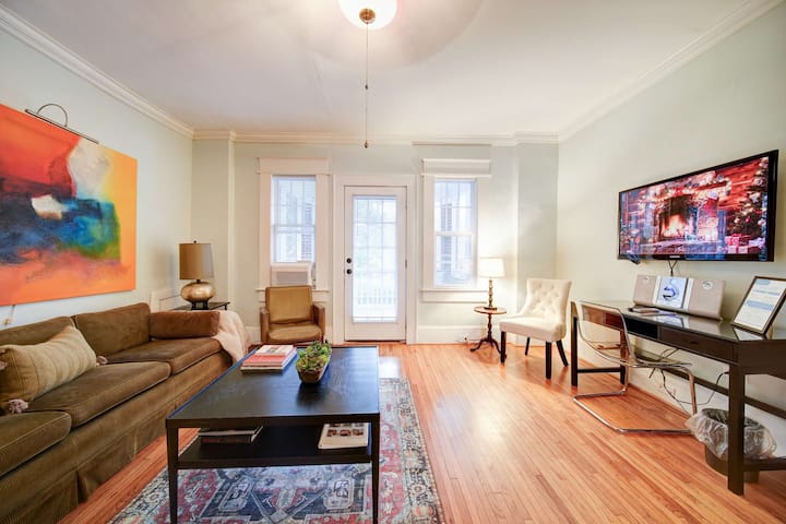 King Suite In Dilworth | Near Atrium & South End - Aeropuerto de Charlotte-Douglas (CLT)