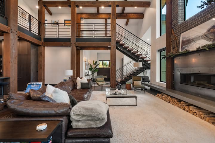 Architecturally-stunning, Custom Cle Elum Luxury R - State of Washington