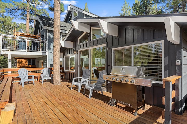 Wild Heart Retreat, Hot Tub, Game Room & Ev - Big Bear Lake, CA