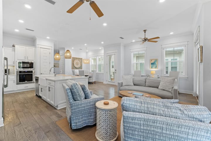 30a: Golf Cart, Bikes, 2 Pools! - Alys Beach, FL