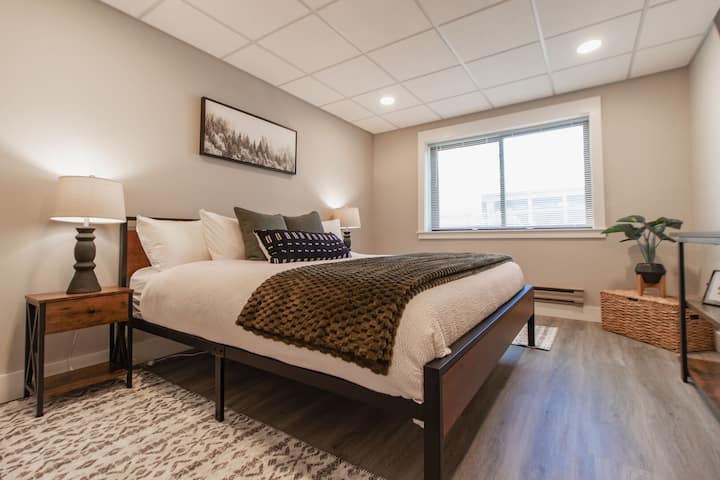 Urban Woods Retreat | In The Heart Of Downtown - Duluth, MN