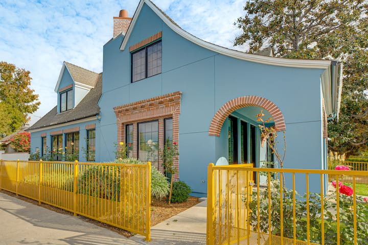 Shop, Dine & Explore Pasadena! ‘The Lincoln Home’ - Pasadena, CA