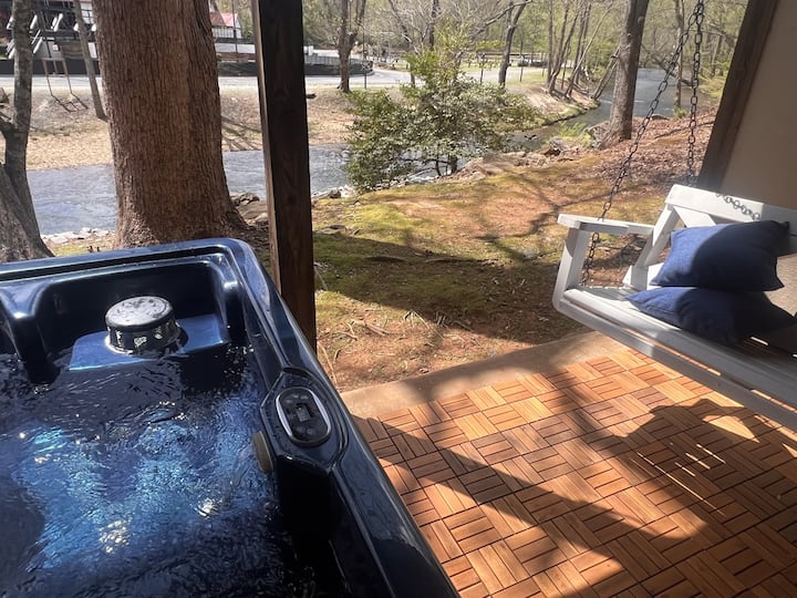 Riverfront & Mt. Yonah Views: 3 Master Suites - Wa - Cleveland, GA