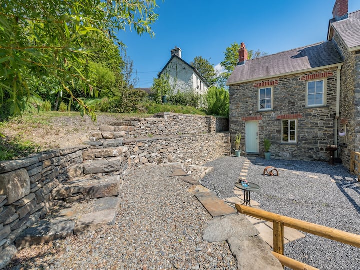 Dyffryn @ Glanffrwd Mill - Lampeter