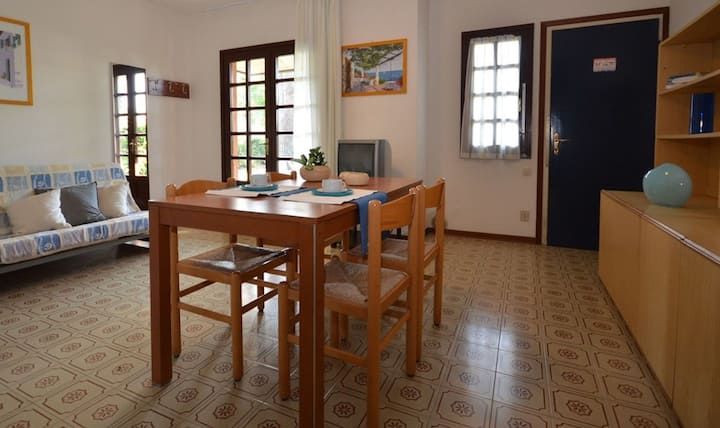 Stylish Villa With Private Garden In A Quiet Area - Bibione Pineda