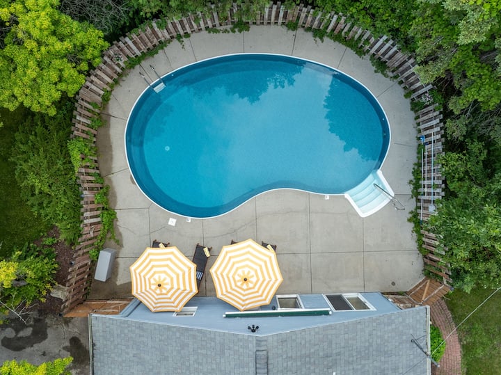 Waterfront/pool/hot Tub/firepit/game Room - Door County, WI
