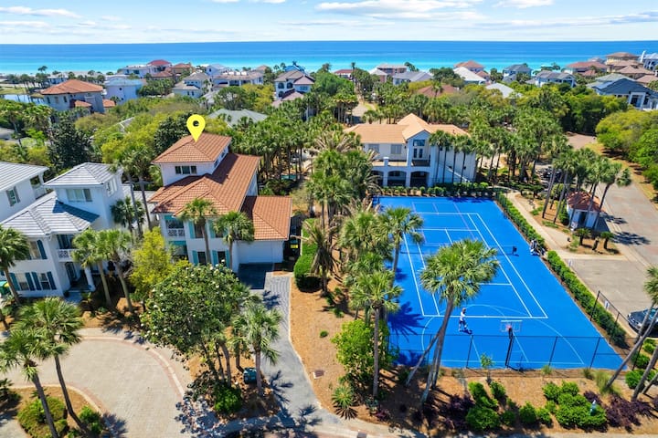 0.2mi To Gulf! Private Spa, Pool & Pickleball - Destin, FL