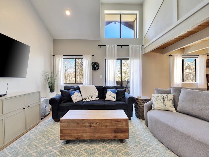 Modern Mountain Retreat In Brian Head - Brian Head, UT